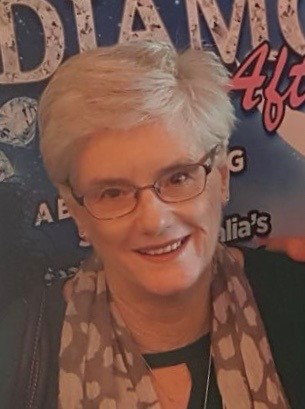 Robyn Lee Burrows – writing from the heart … inspiring creativity